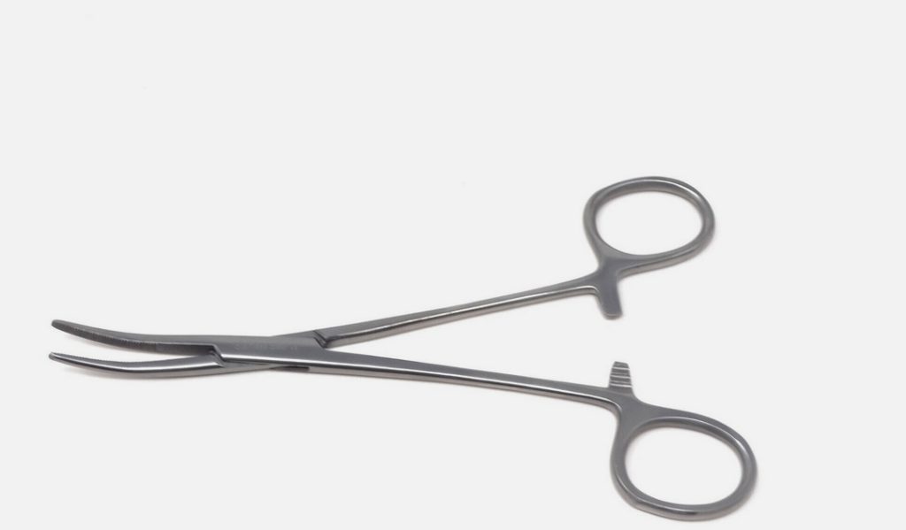 Artery Forcep Curved - GulfPhysio - UAE's Online Physiotherapy Store