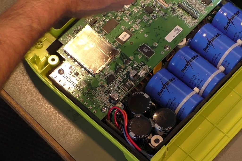 The Basics of AEDs: Keeping It Up to Date - GulfPhysio - UAE's Online ...